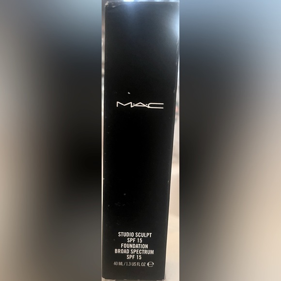 MAC Cosmetics | Makeup | Mac Studio Sculpt Foundation New In Box Nc37 ...